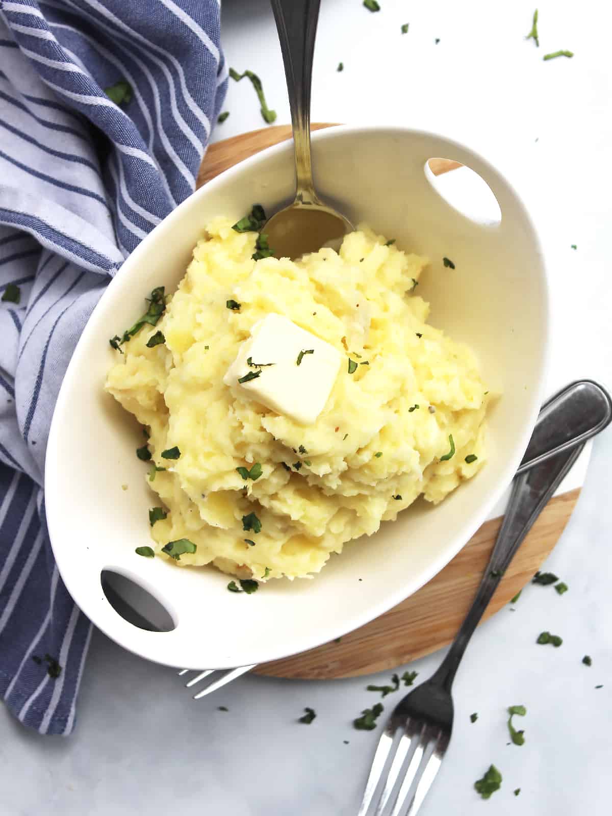 Roasted Garlic Mashed Potatoes - Bite On The Side