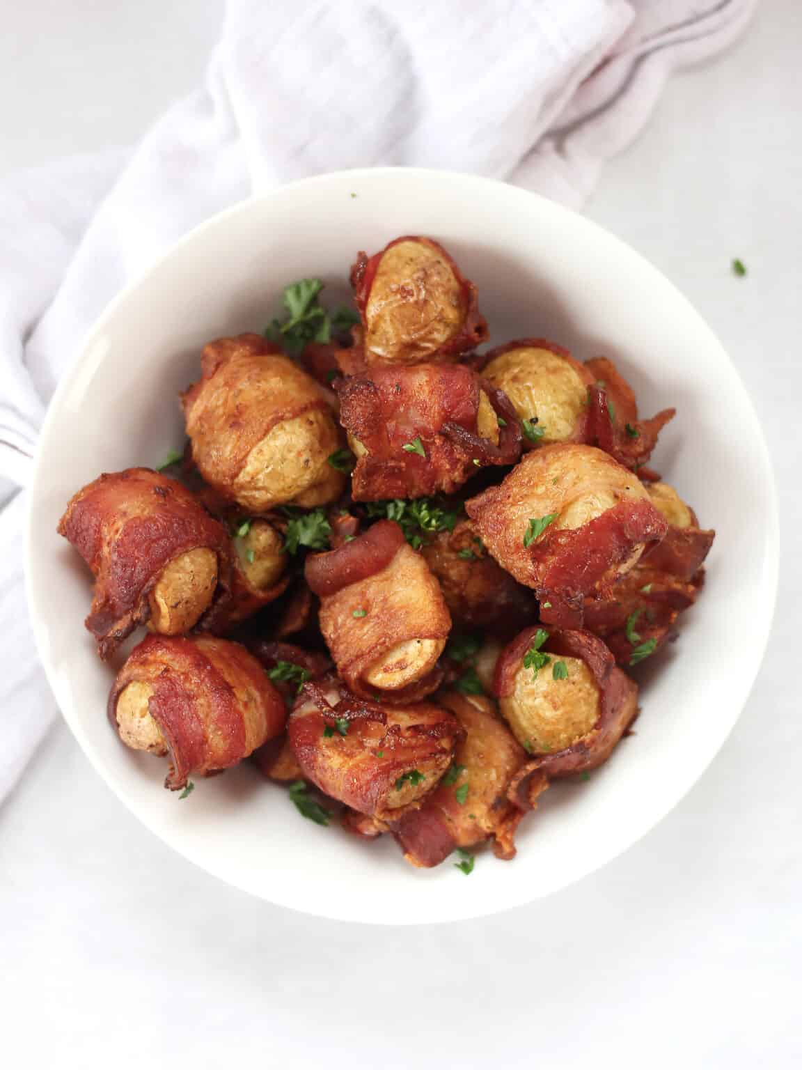 Crispy Oven Roasted Paprika Potatoes - Bite On The Side
