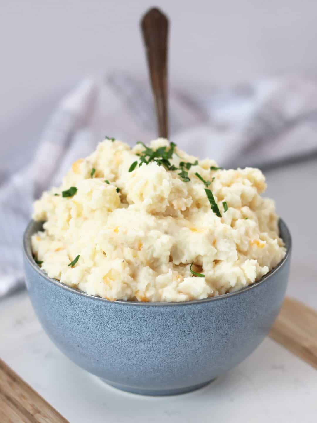 Cheesy Garlic Mashed Potatoes - Bite On The Side
